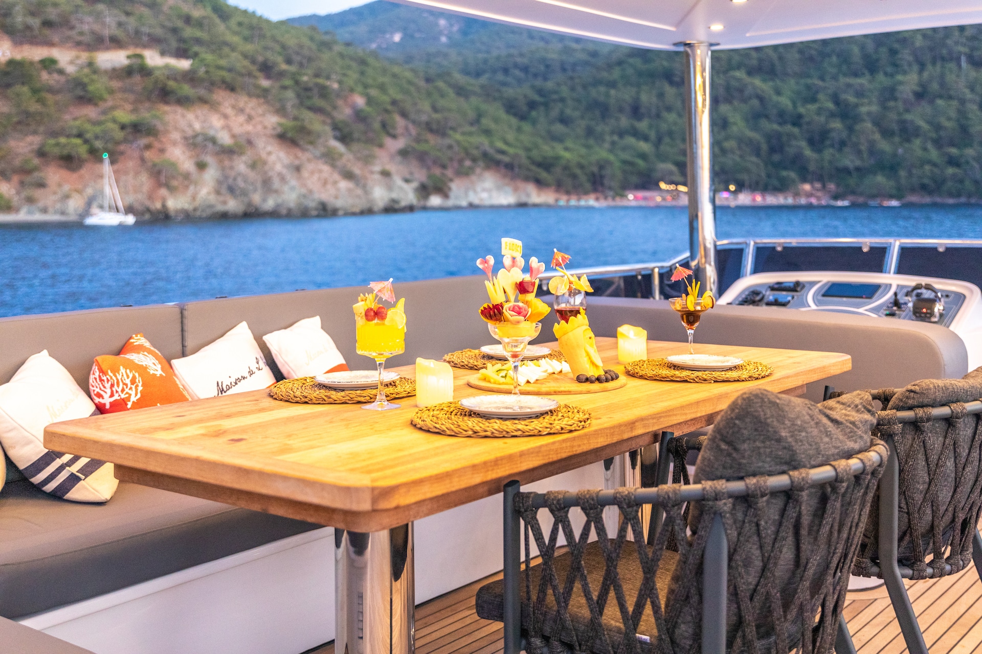Experience dining and wining on board | Turkyacht